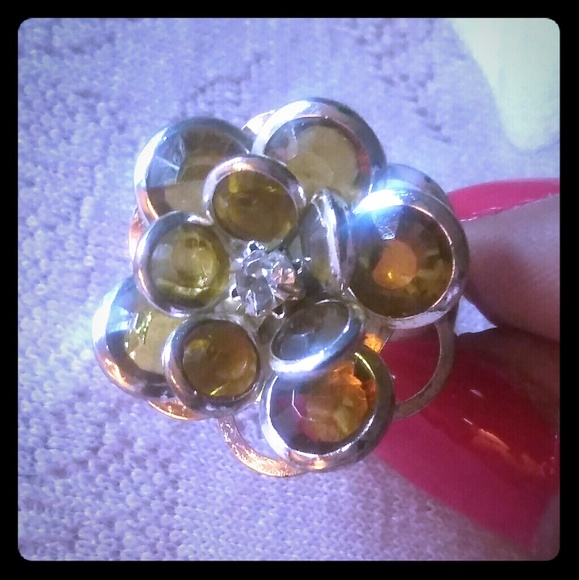 Jewelry | Vintage Bezel Set Flower Ring | Poshmark